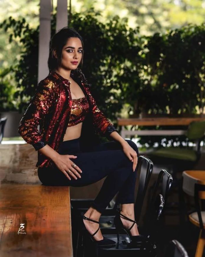 Anusha Ranganath New Photos | Cini Mirror